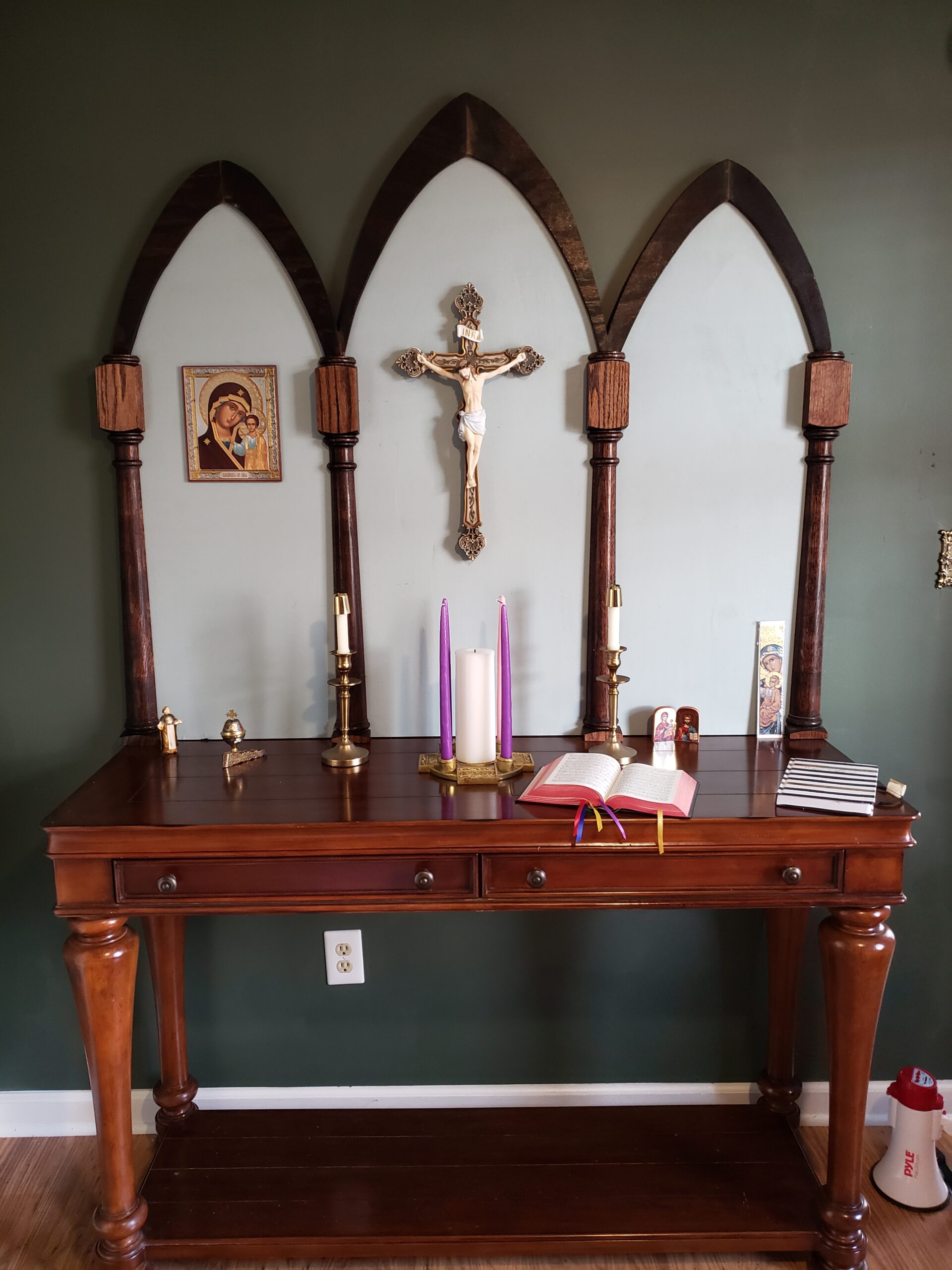 A Home Altar – Glottoverse